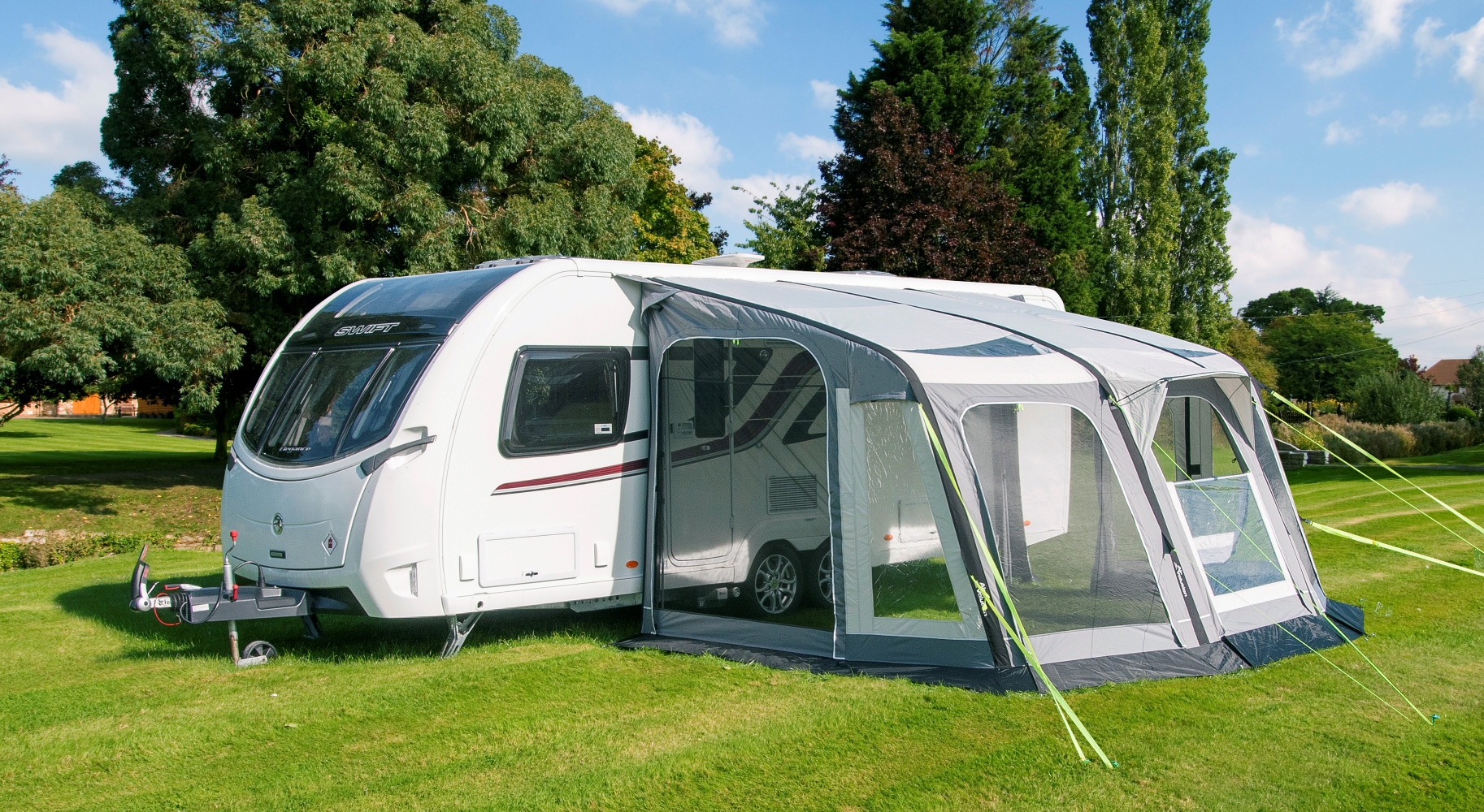 Fortex Awnings, custom made awnings and canopies on www.voortent.net